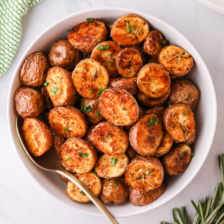 Roasted Red Potatoes {Oven Baked & Crispy!} With Garlic & Rosemary