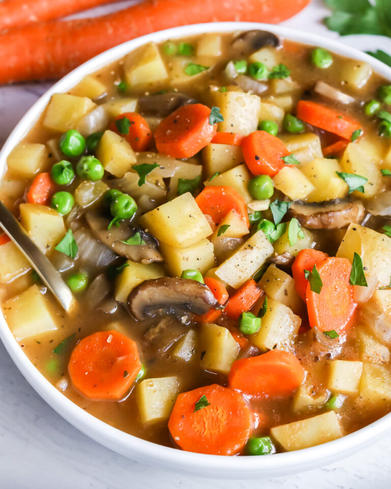 Best Hearty Vegetable Stew (30 Minute Recipe!) Easy, One Pot Dinner
